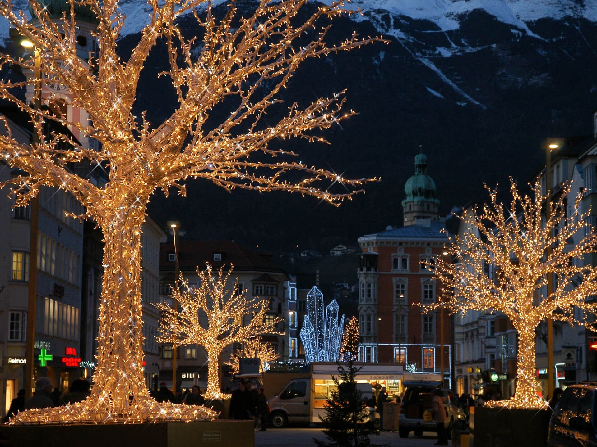 MK Illumination – Universal Statues LLC