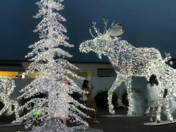 Light Items Christmas | Universal Statues LLC
