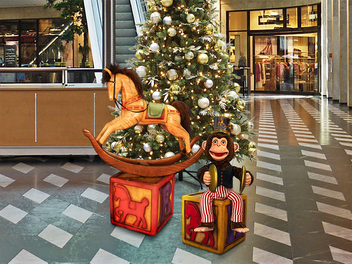 Christmas Animatronics Display | Universal Statues LLC